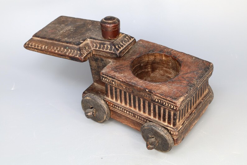 Antique 19th Century Vibhuti Box, Colonial India. Ethnic Rustic Car ...