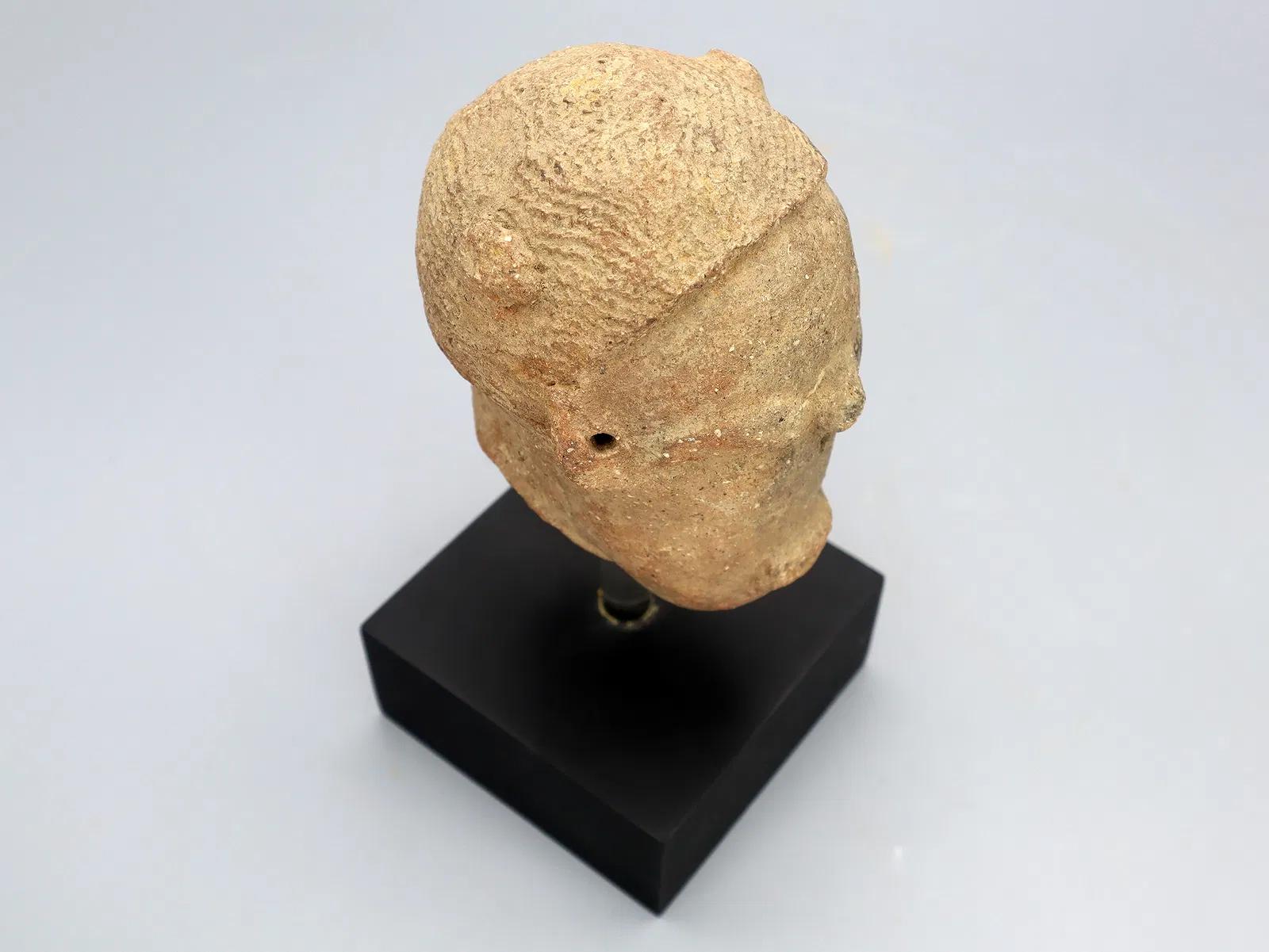 Ancient NOK Civilization Terracotta Burial Female Sculpture With Stand ...