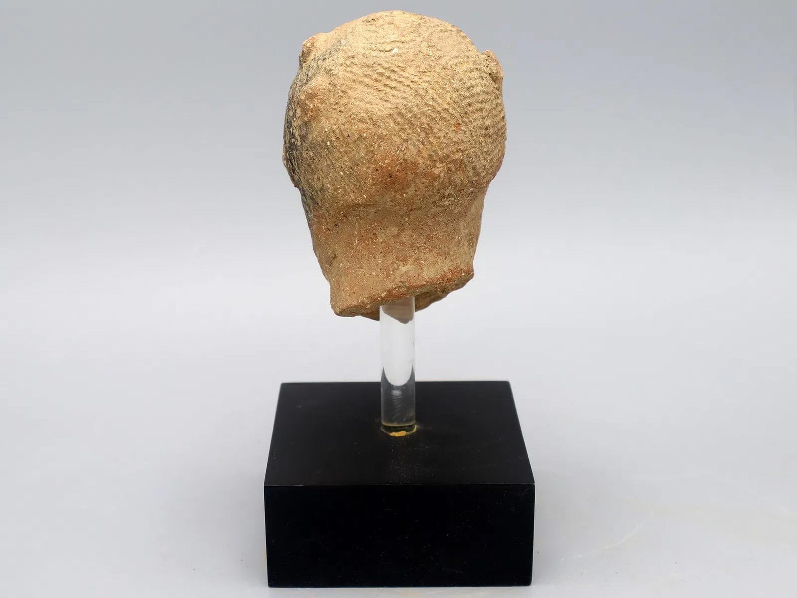Ancient NOK Civilization Terracotta Burial Female Sculpture With Stand ...