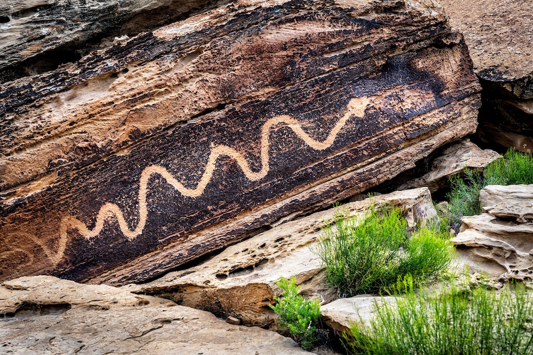 Snake Panel Rock Art, Serpent Petroglyph, Indian Writing, Native ...