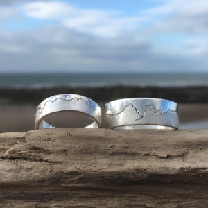 Custom Silver Map Ring for Her | Coastline Two Piece Wedding Band ...