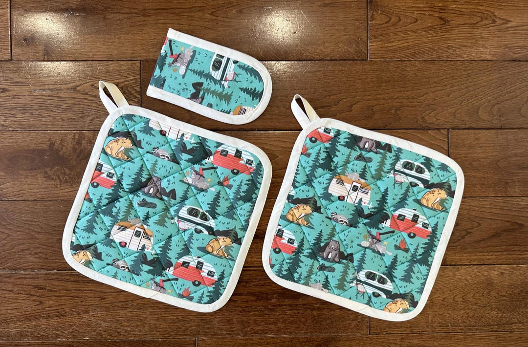 Set of 2 Camper Outdoor Themed Pot Holders and Pan Handle - Etsy