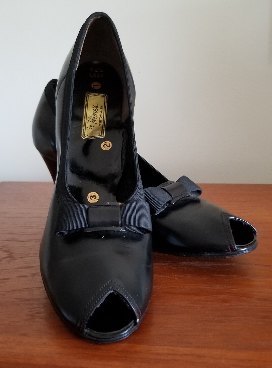 Vintage 1940s Shoes/early 1950s Peep Toe/pumps /black Leather Shoes ...