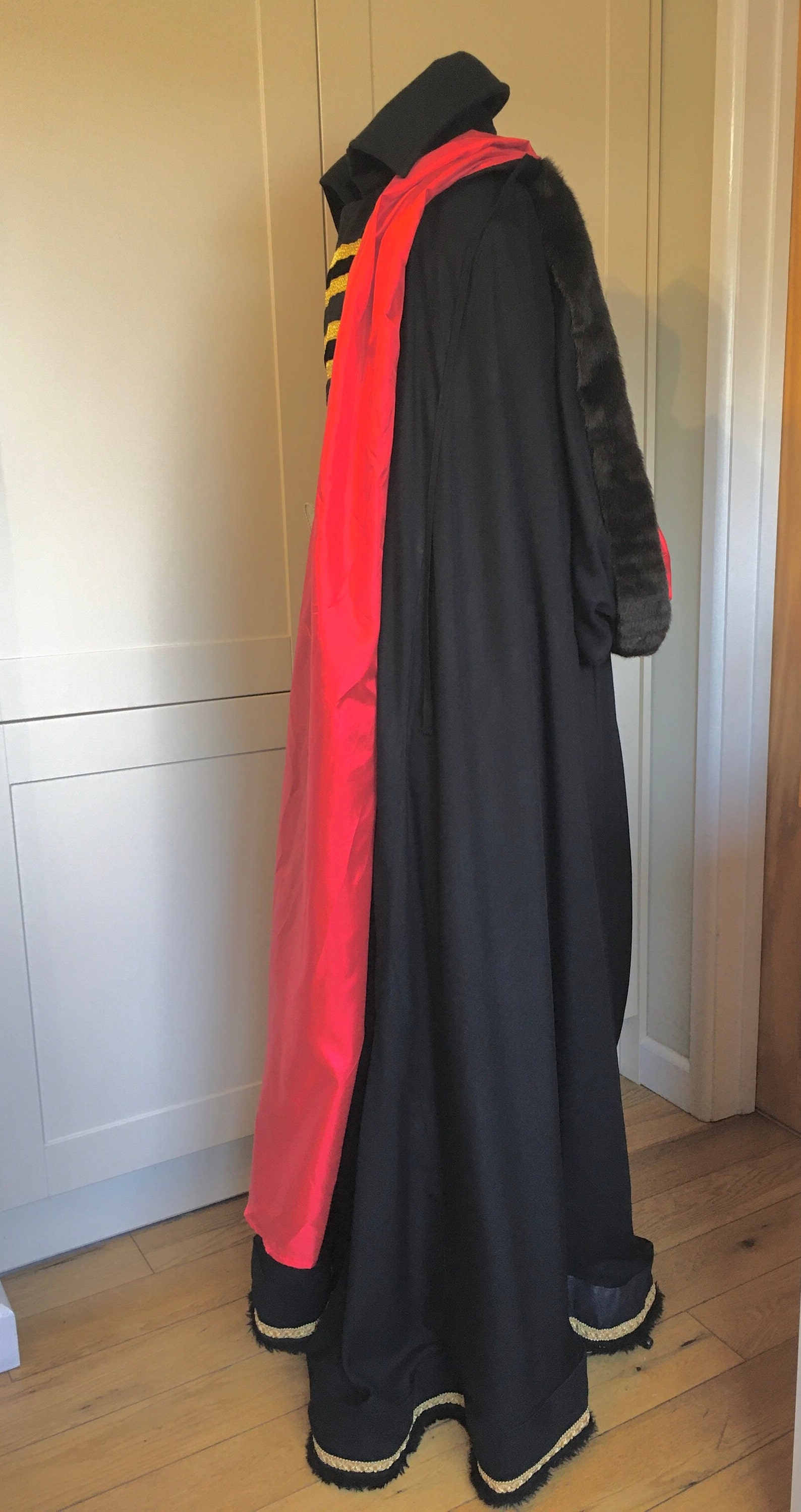 Aro Cloak. Black Hooded Cloak, Fur Trim. - Etsy