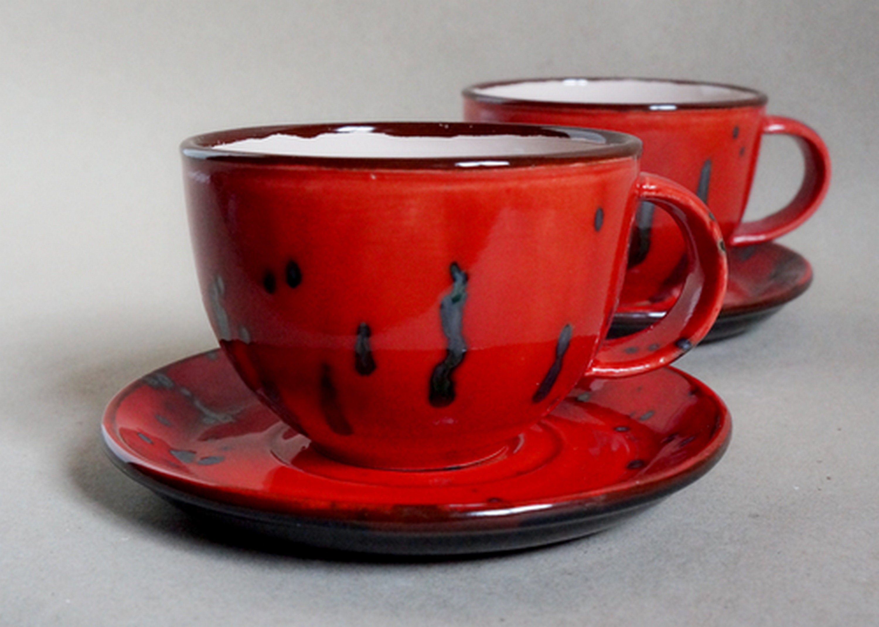 Lady in red mug set ceramic Unique red with black drops mugs | Etsy