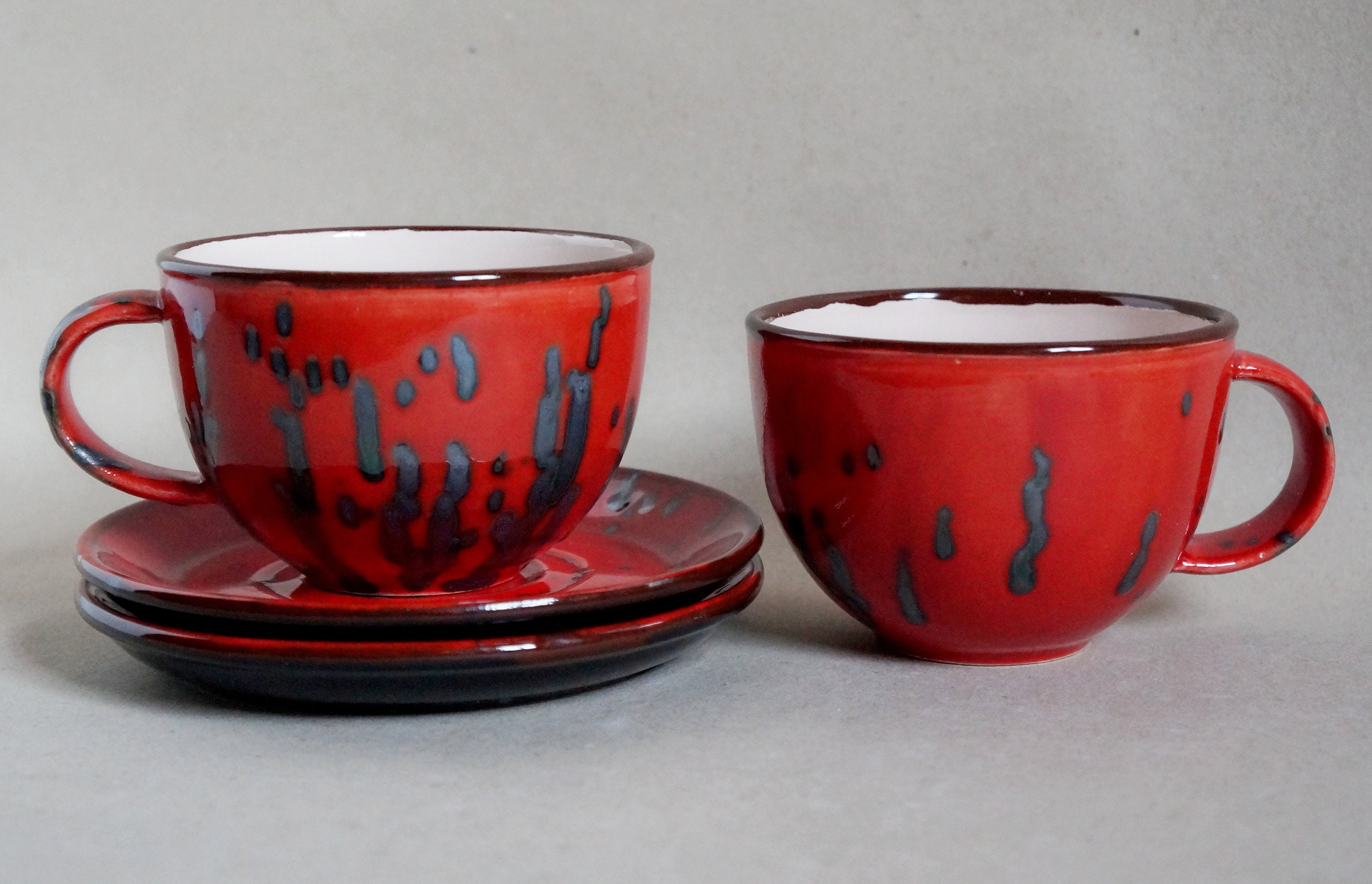 Lady in red mug set ceramic Unique red with black drops mugs | Etsy