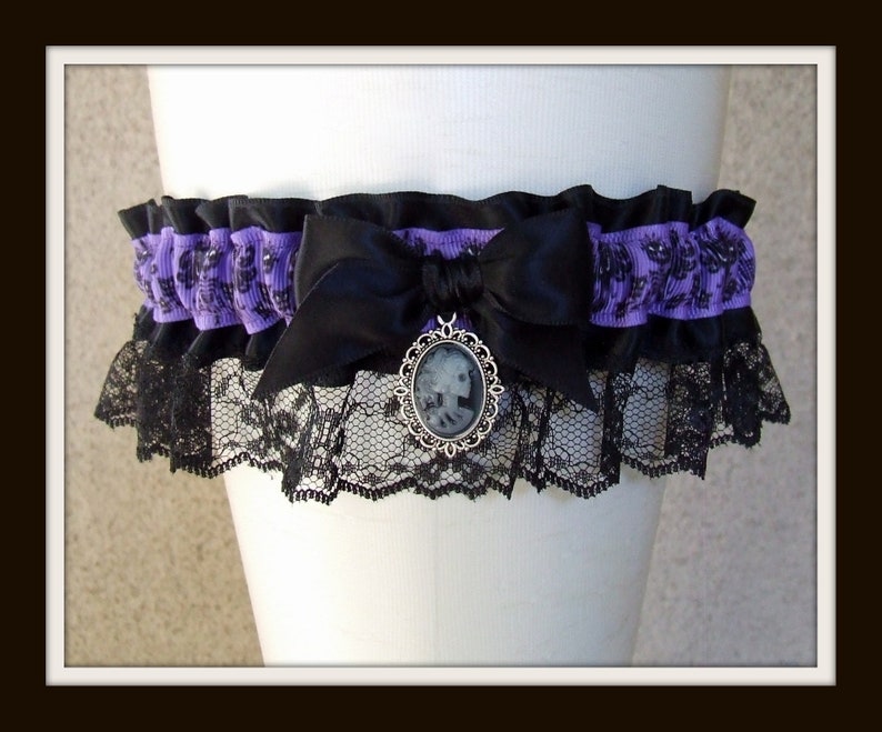 Haunted House Wedding Garter or Set / Gothic Mansion Halloween - Etsy