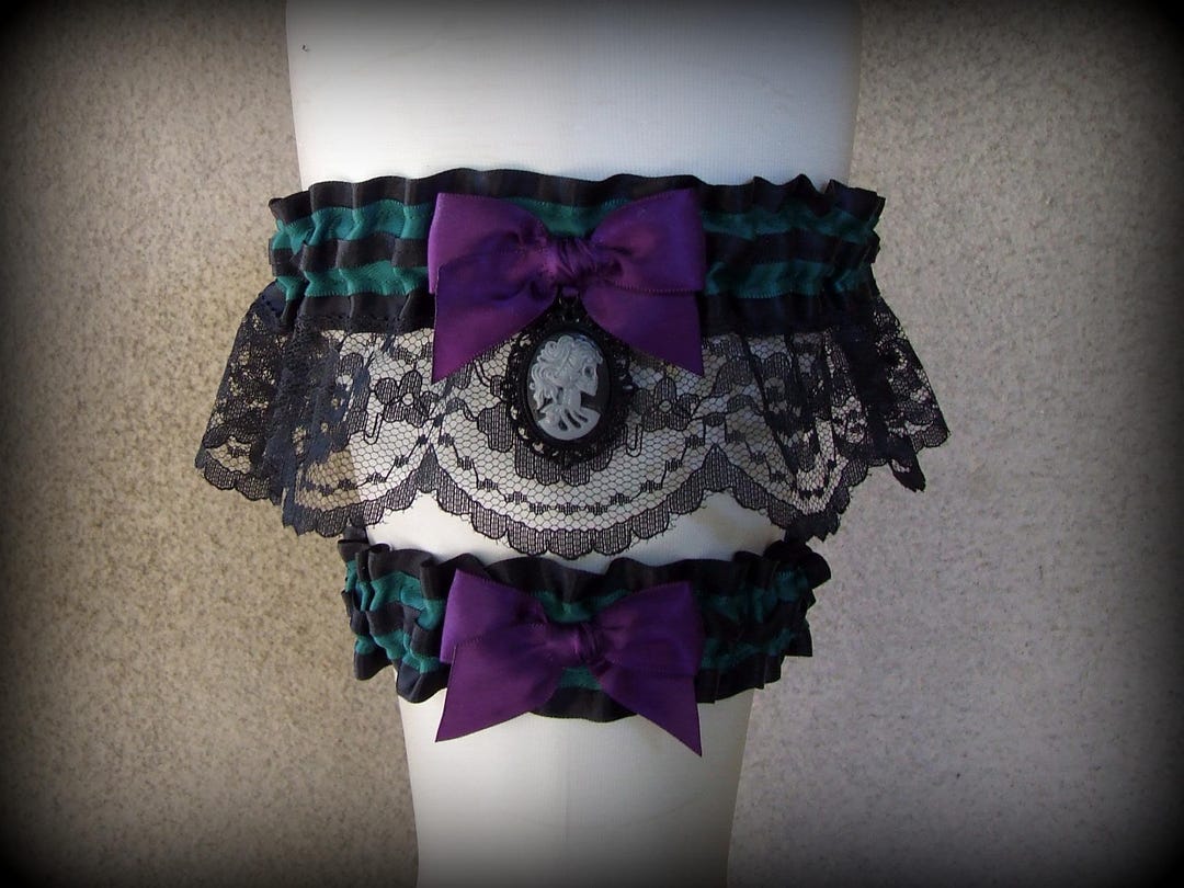 Custom Haunted House Wedding Garter Set: Charms, Lace, Gothic Bridal ...