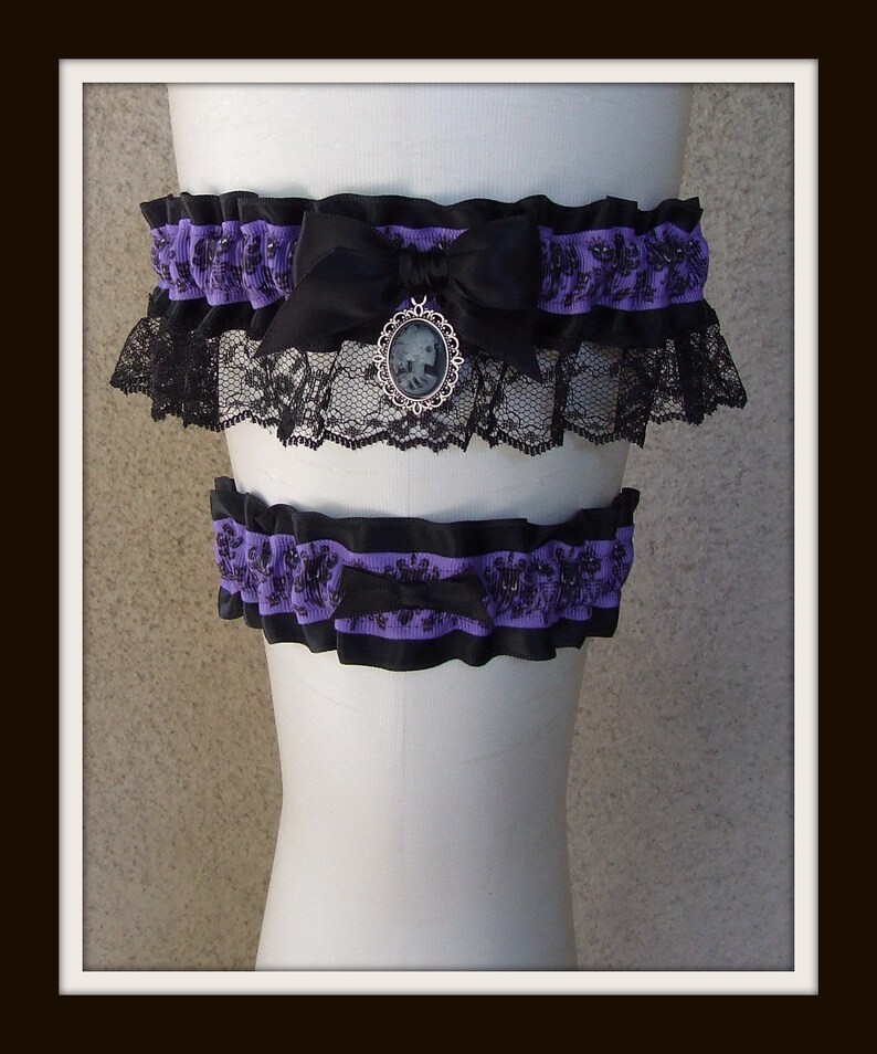 Haunted House Wedding Garter or Set / Gothic Mansion Halloween - Etsy
