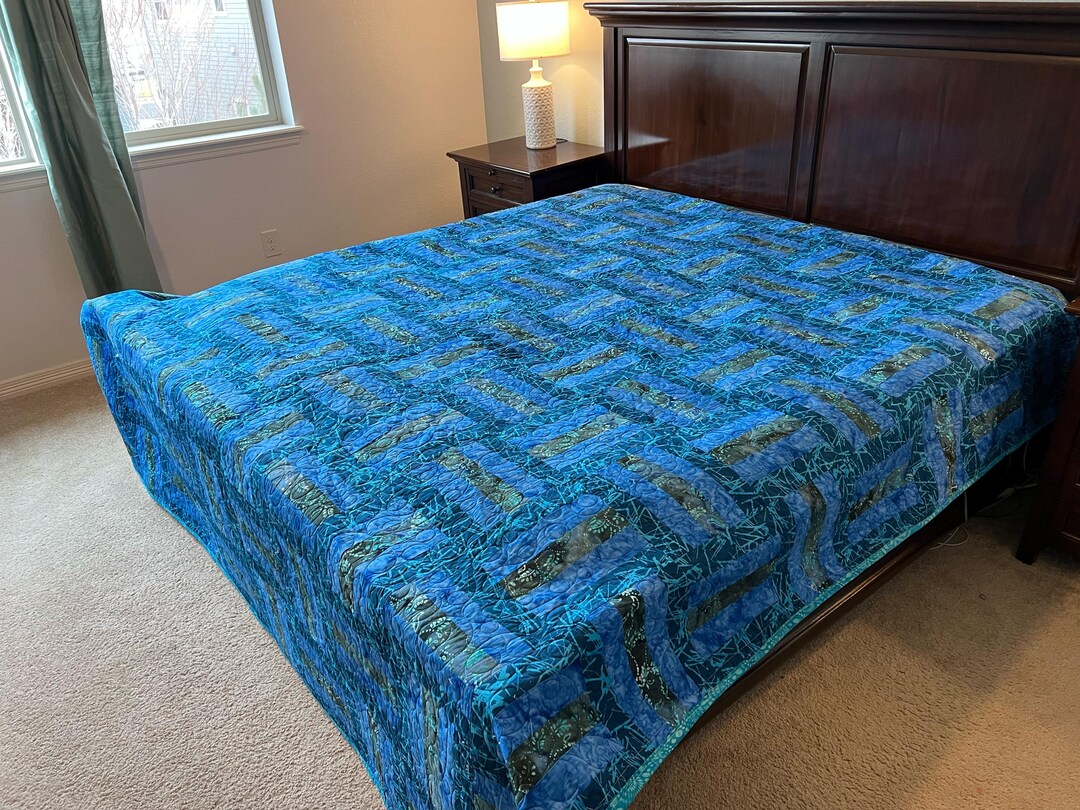 Split Rail Fence Batik Quilt in King Size in Blues - Etsy