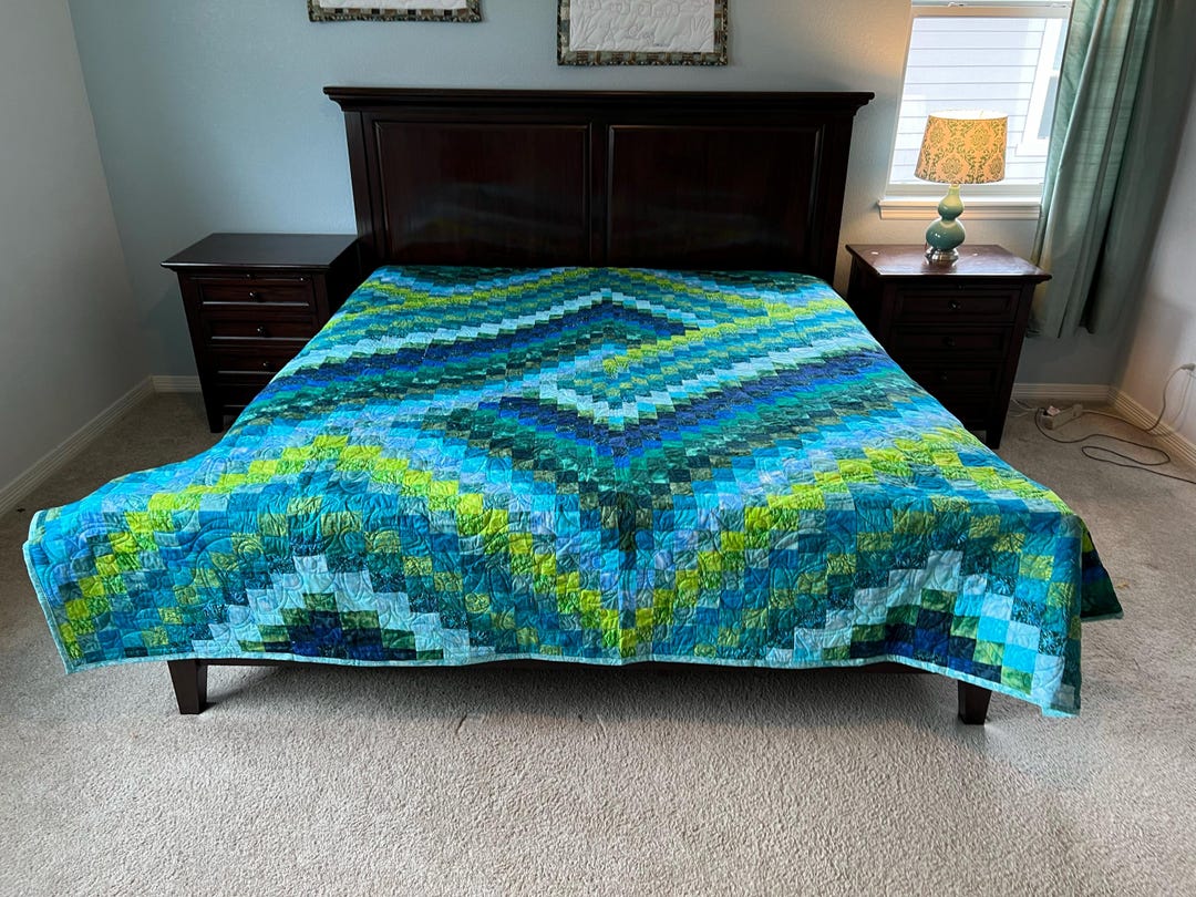 Sea Turtles Pattern on the Long Arm Quilted King Size Bargello in Batik ...
