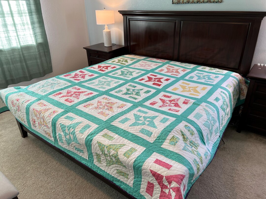 Ninja Star Pinwheel Quilt in King Size - Etsy