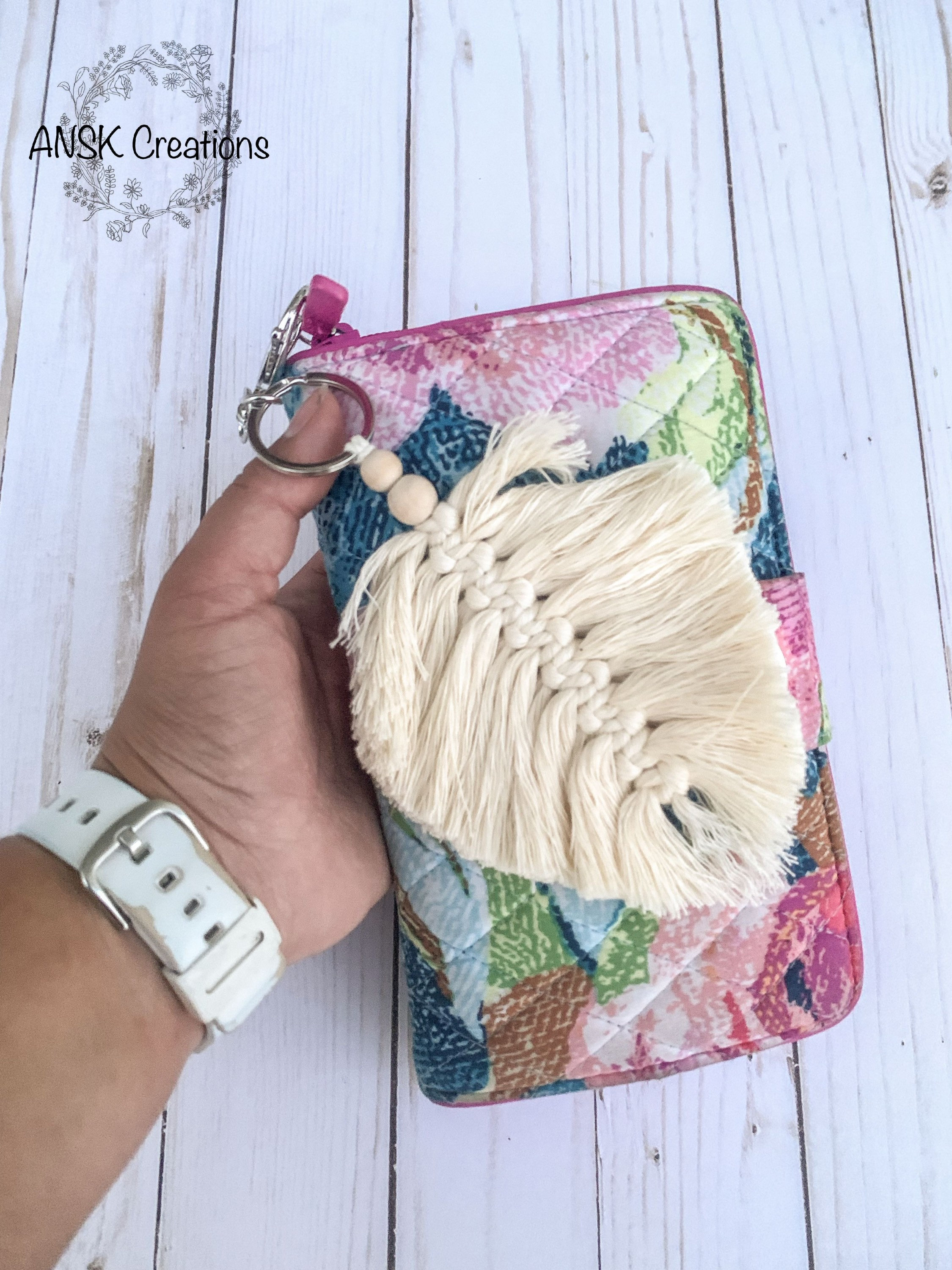 Macrame Leaf Keychain: Boho Essential Oil Diffuser - Etsy