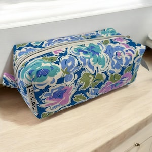 Proverbs 3:5 Quilted Floral Boxed Pouch With Bible Verse on Leather ...