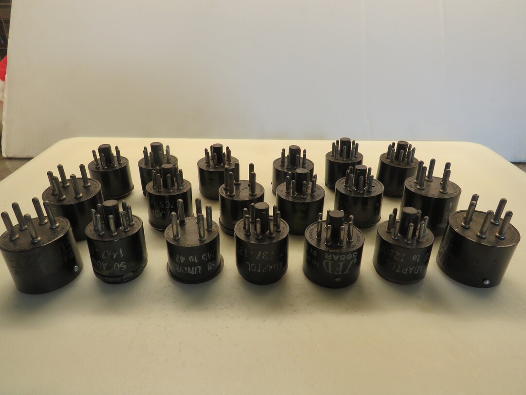 Mixed Lot of 19 Vintage Radio Socket Tube Adapters RCA, GE, Sylvania ...