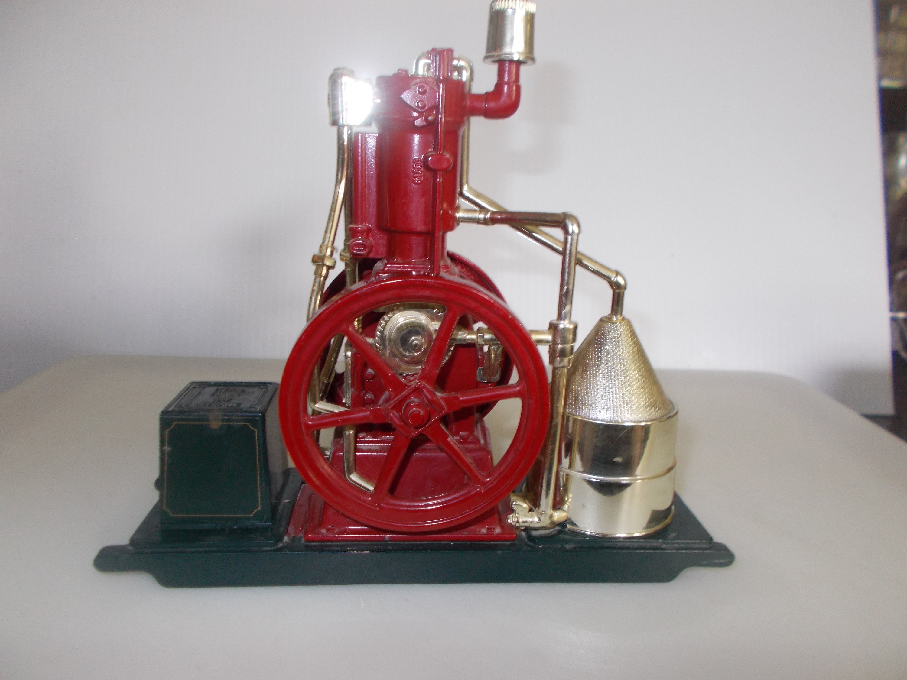 International Harvester Gas Engine Model Engine 1992 Famous 3 H.P ...