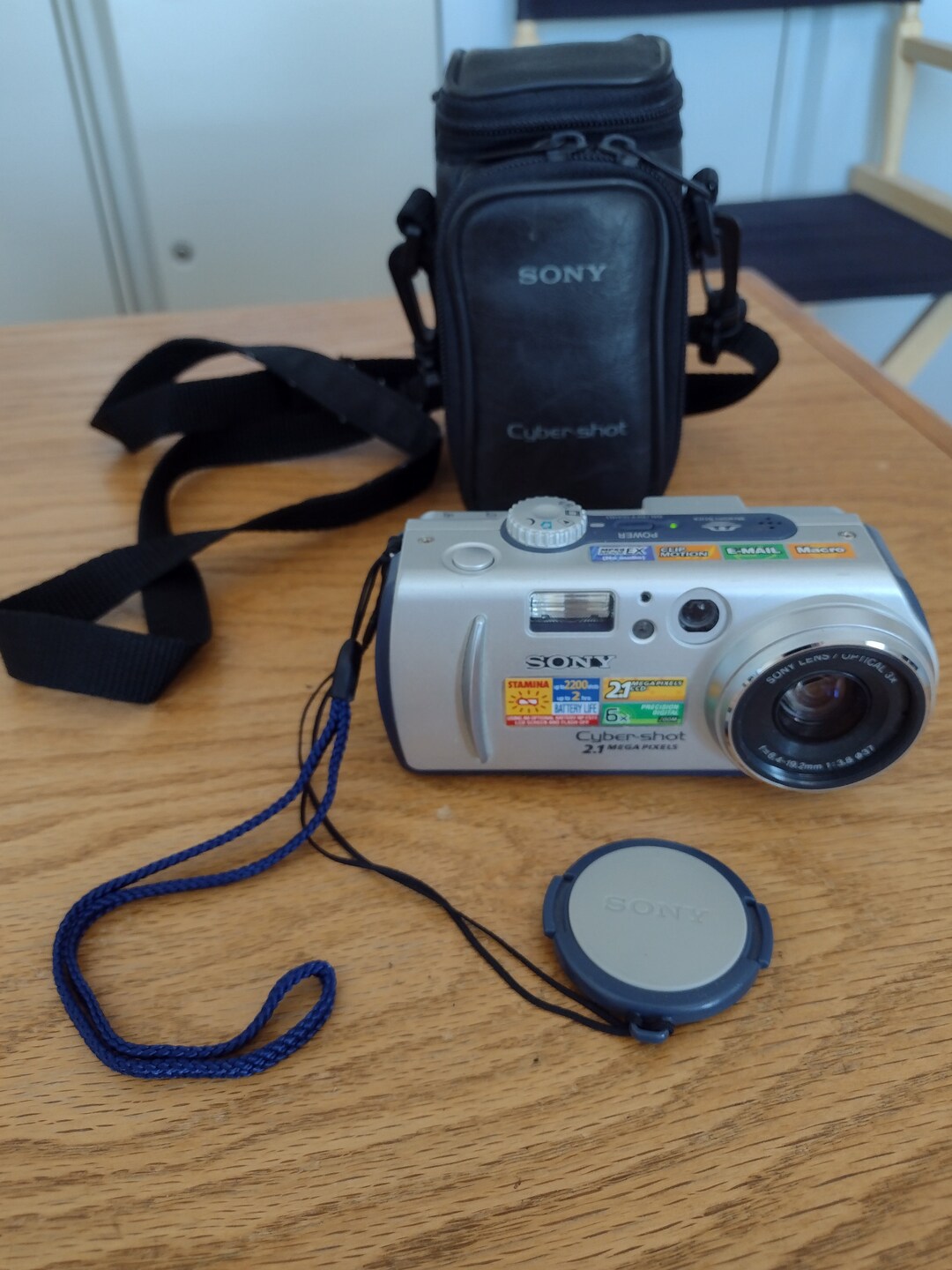 Sony Cyber-shot DSC-P50 2.1MP 6x Optical Zoom Compact Digital Camera ...