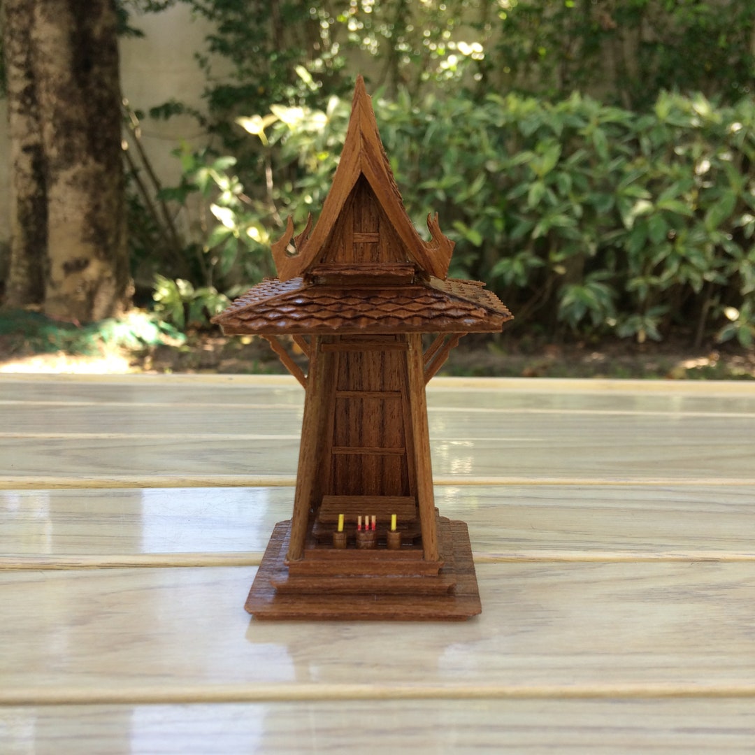 Mini Wood Amulet House, Amulet Stand - Etsy