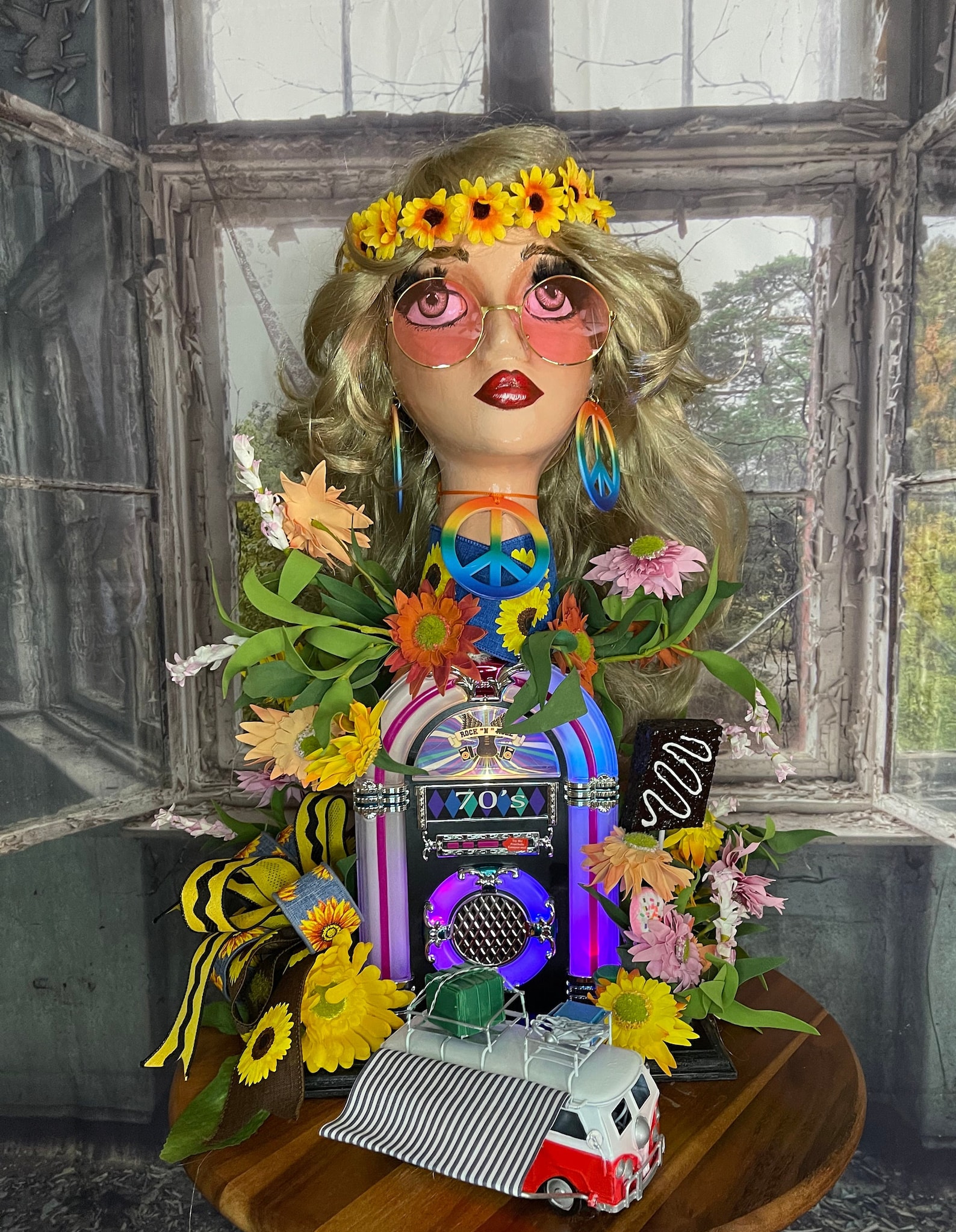 Hand Painted Mannequin 70s Theme Jukebox Centerpiece Flower - Etsy