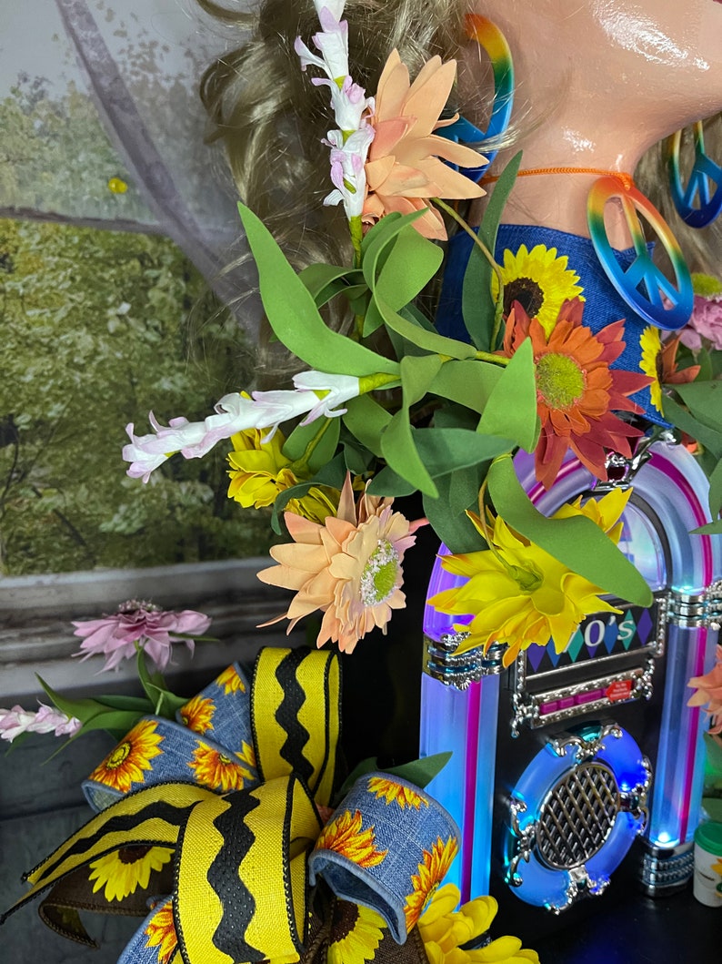 Hand Painted Mannequin 70s Theme Jukebox Centerpiece Flower | Etsy