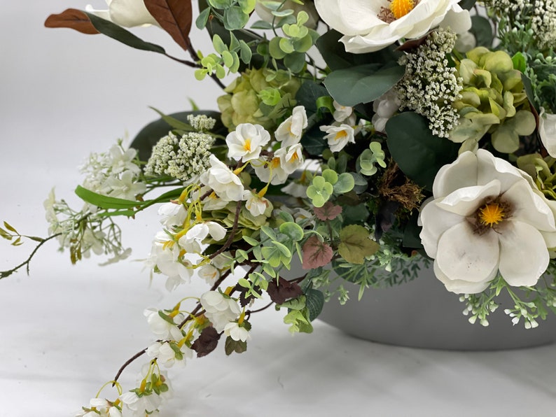 Luxurious Magnolia Centerpiece Arrangement Spring - Etsy