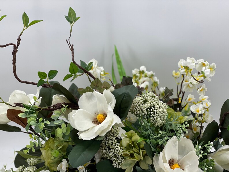 Luxurious Magnolia Centerpiece Arrangement Spring - Etsy