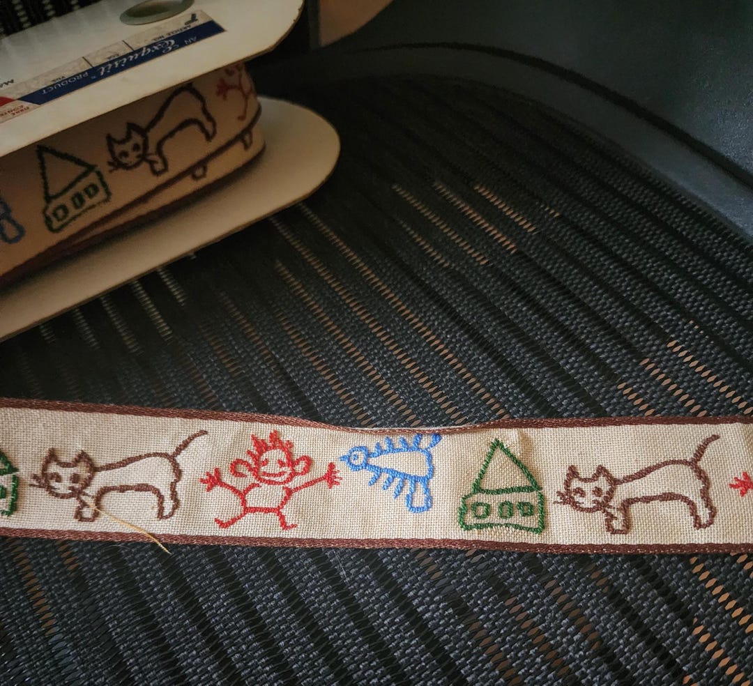 Vintage School House Ribbon: Children's Drawings, Teacher Theme - 5 ...