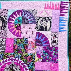 Emperor's Wheel Finished Quilt - Tula Pink - Nightshade Dejavu ...