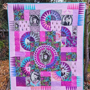 Emperor's Wheel Finished Quilt - Tula Pink - Nightshade Dejavu ...