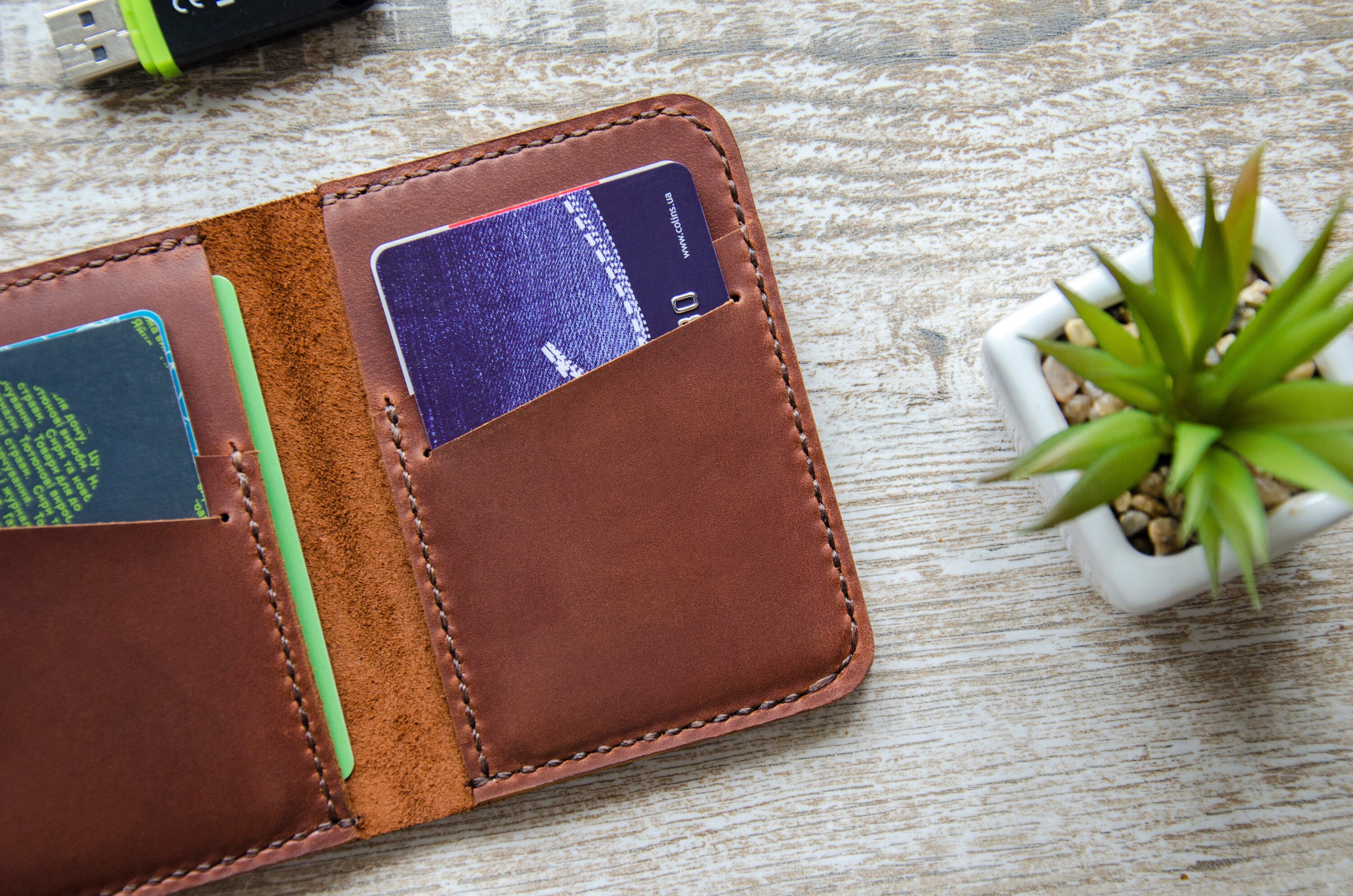 Front Pocket Wallets For Men | IUCN Water