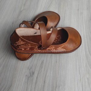 Women Wide Toe Box Shoes, Custom Size Minimalist Shoes, Natural Foot ...