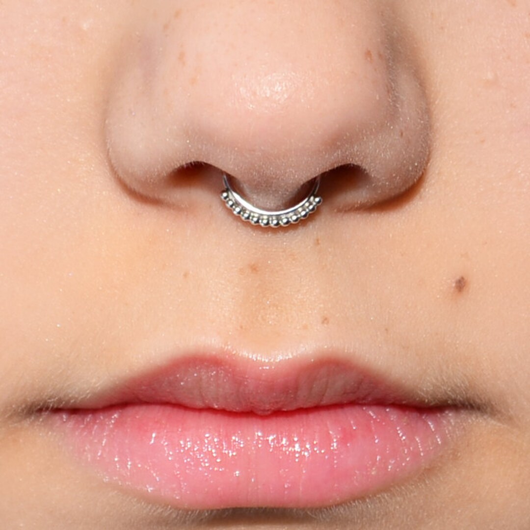 SEPTUM CUFF Silver / Small Faux Septum Ring Fake Piercing - Etsy