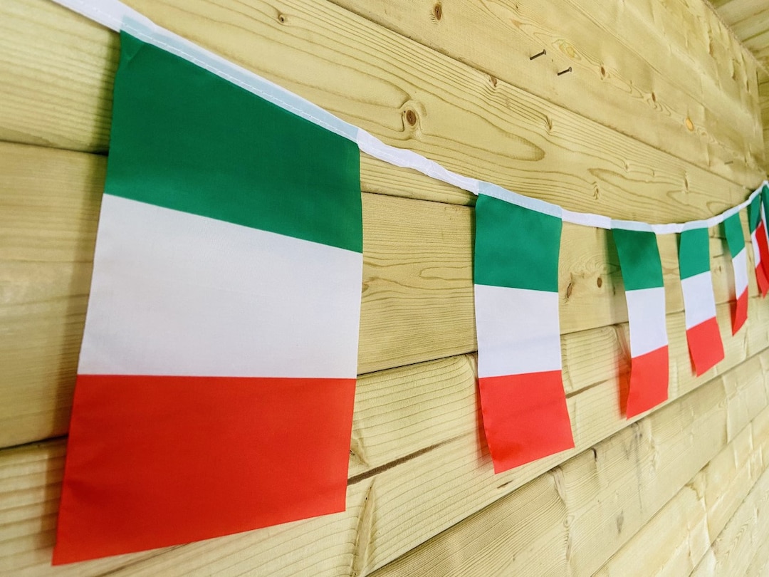 Italian National Flag Bunting 24 Flags 9 Metres Indoor / Outdoor ...