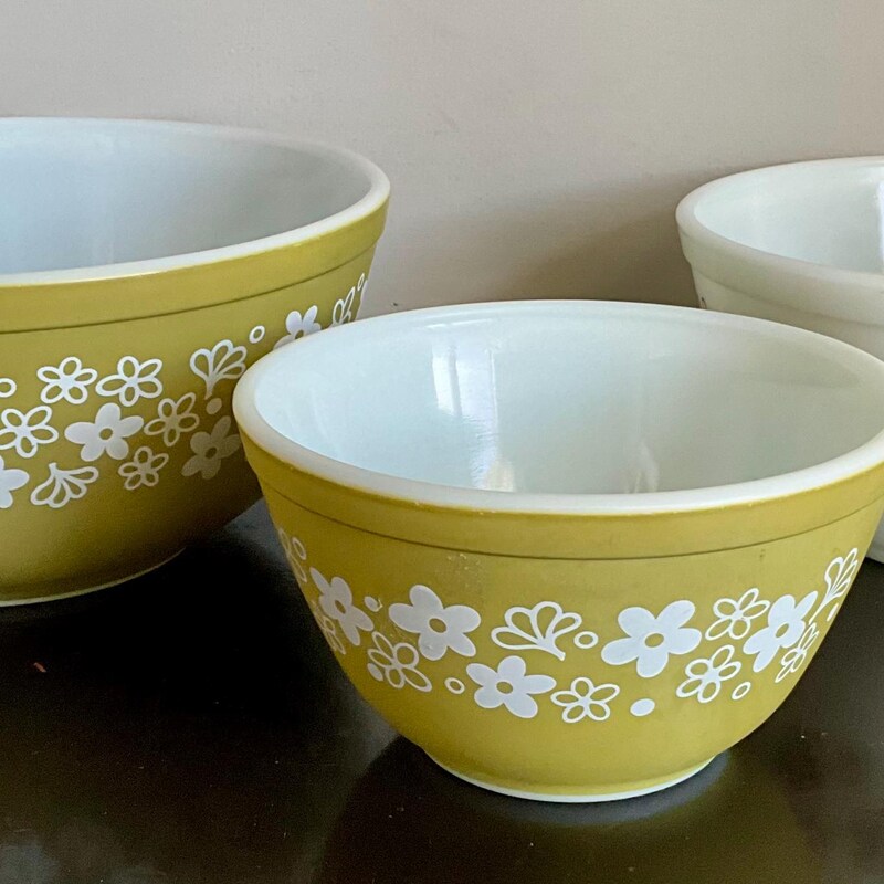Pyrex Crazy Daisy - Etsy