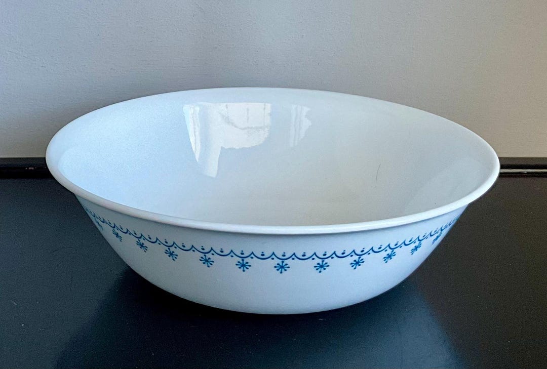 Corelle Snowflake Blue Serving Bowl: 8.5" Vintage Snowflake Design - Etsy
