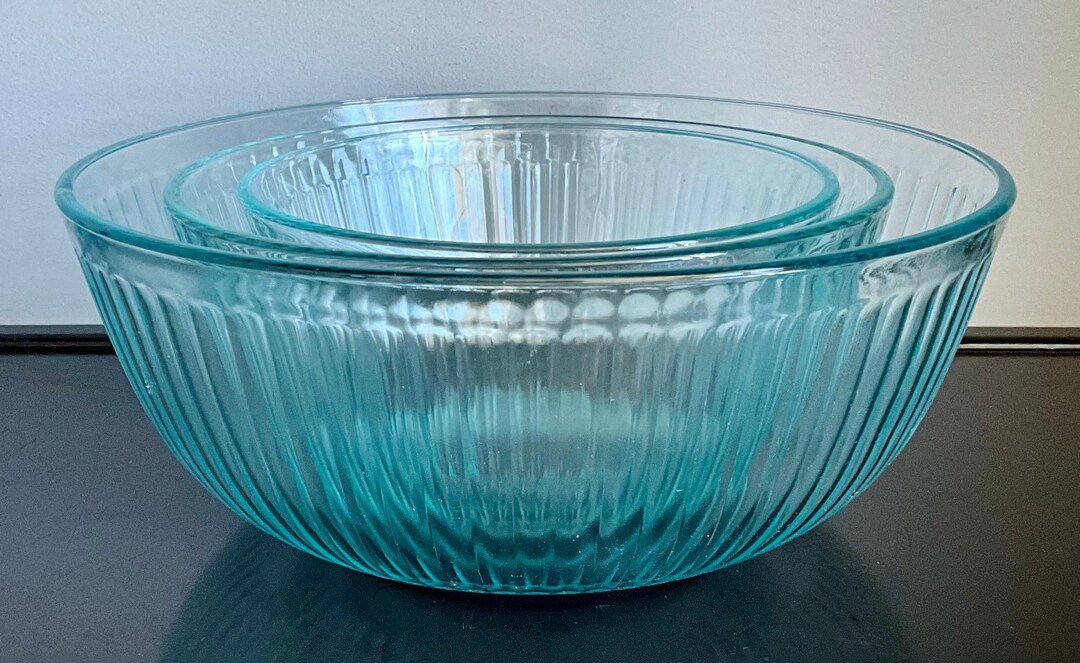 Vintage Pyrex Sculptured Clear Nesting Bowls (aqua Tint) - Set of 3 - Etsy