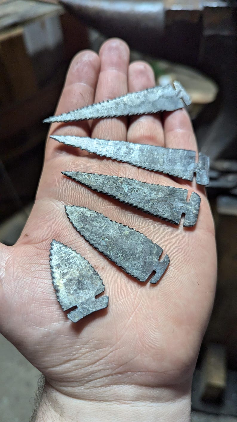 Set of 5 Handforged Arrowheads - Etsy
