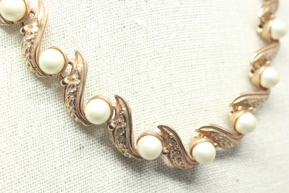 Vintage Karu Arke Beaten Texture Rosy Gold Tone Faux … - Gem