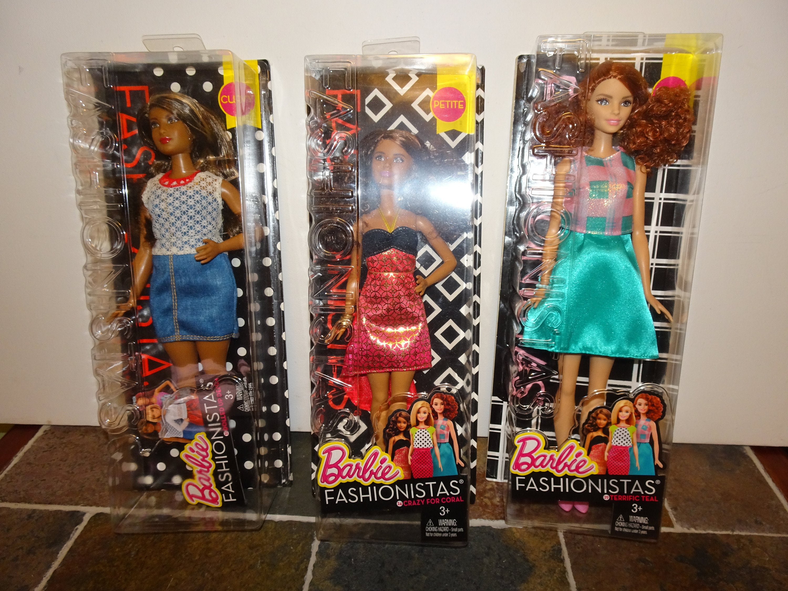 Set of 3 Barbie Fashionista Series Dolls, Curvy, Tall and Petite ...