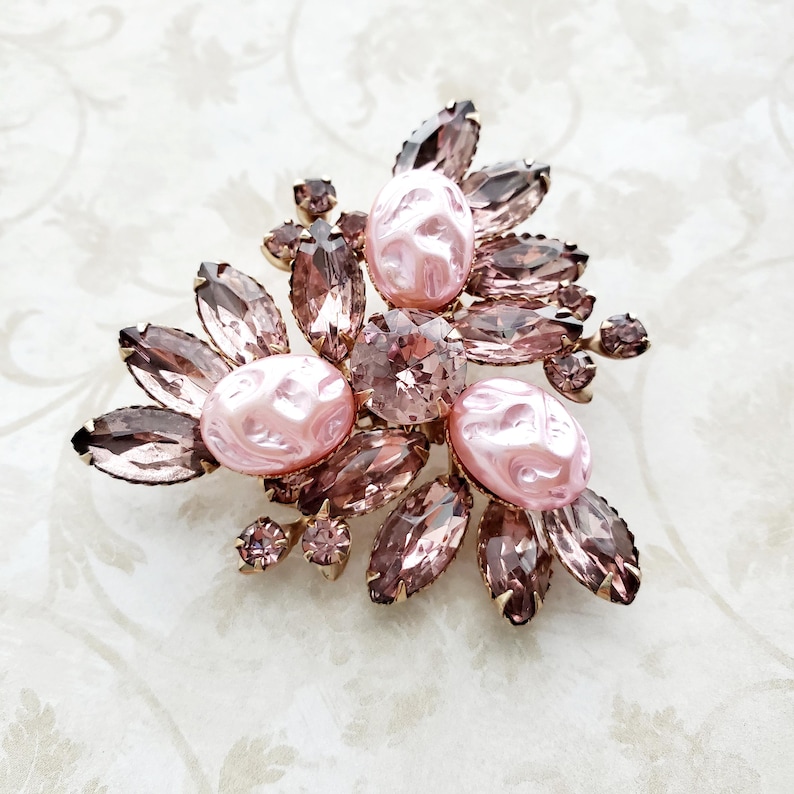 1950s Vintage, Champagne & Blush Pink Rhinestone Swedge Brooch Pin in ...