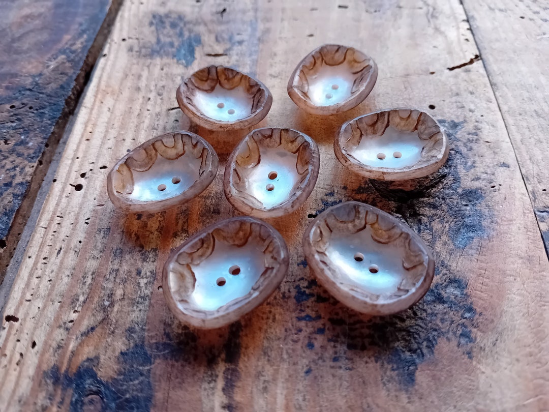 Set of 7 Art Deco, Vintage Buttons - Etsy