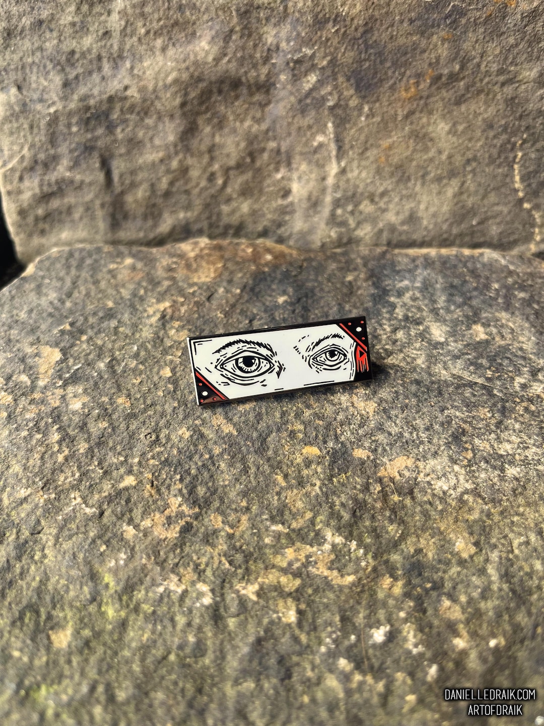 Black Triangle Sighting - Enamel Pin - Etsy