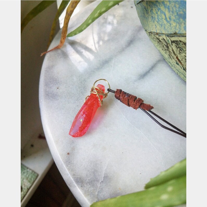 Kyber Crystal Necklaces From Resin - Etsy