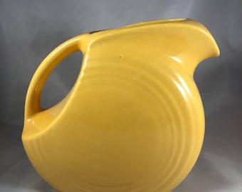 Fiestaware Yellow 2.5 Quart Disk Water Pitcher by Homer Laughlin ...