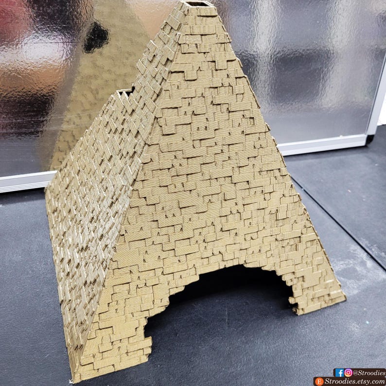 Stroodies GRANDE Pyramid Hide for Geckos and Snakes - Etsy