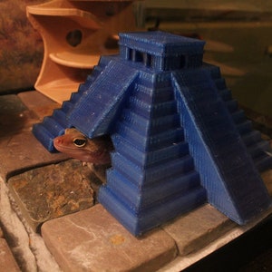 Stroodies Leopard Gecko Monument Hide: Step Pyramid of Kukulkan ...