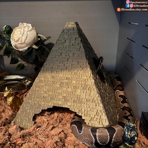 Stroodies GRANDE Great Pyramid Hide for (extra Large) Geckos and Snakes ...