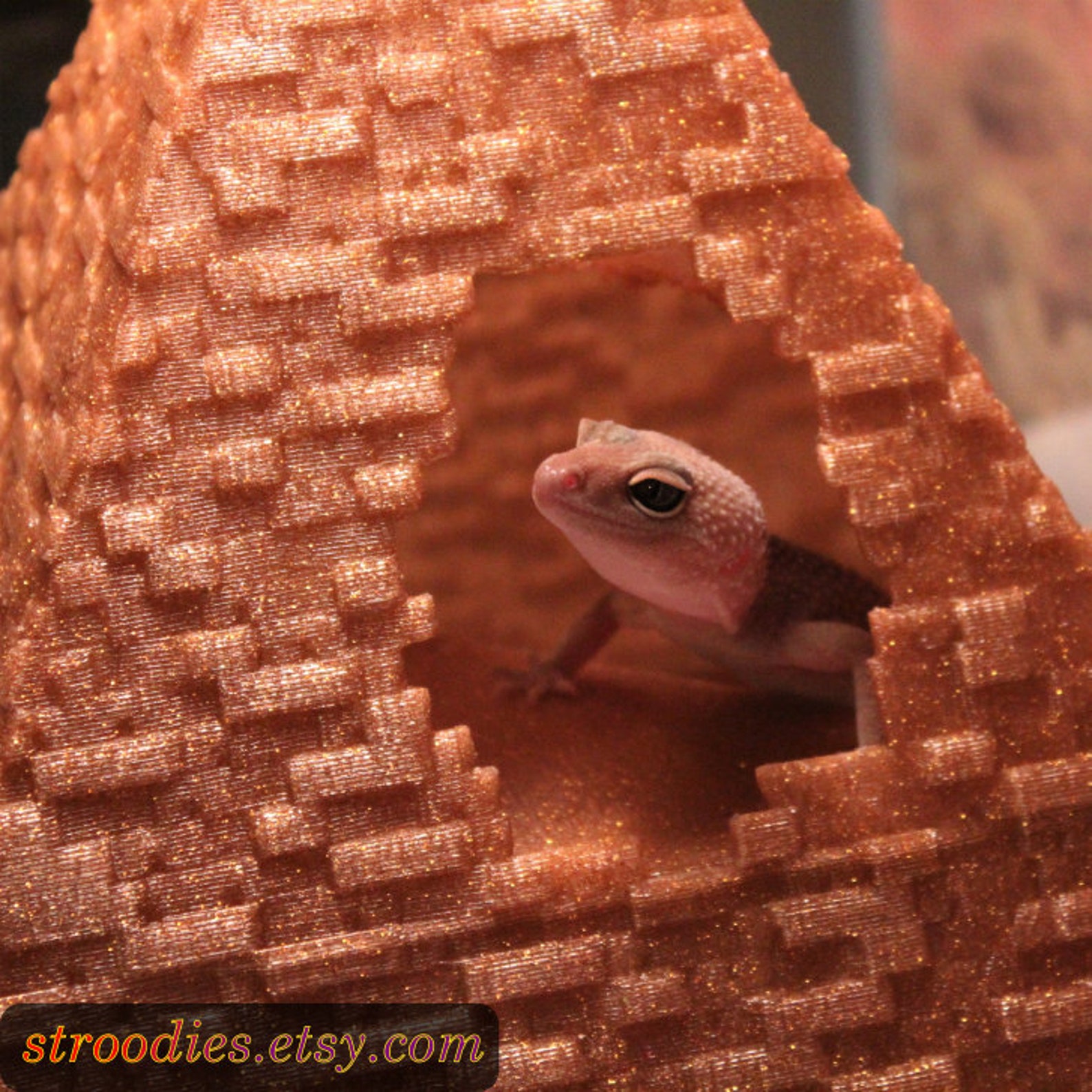 Stroodies Great Pyramid Hide for Leopard Geckos | Etsy