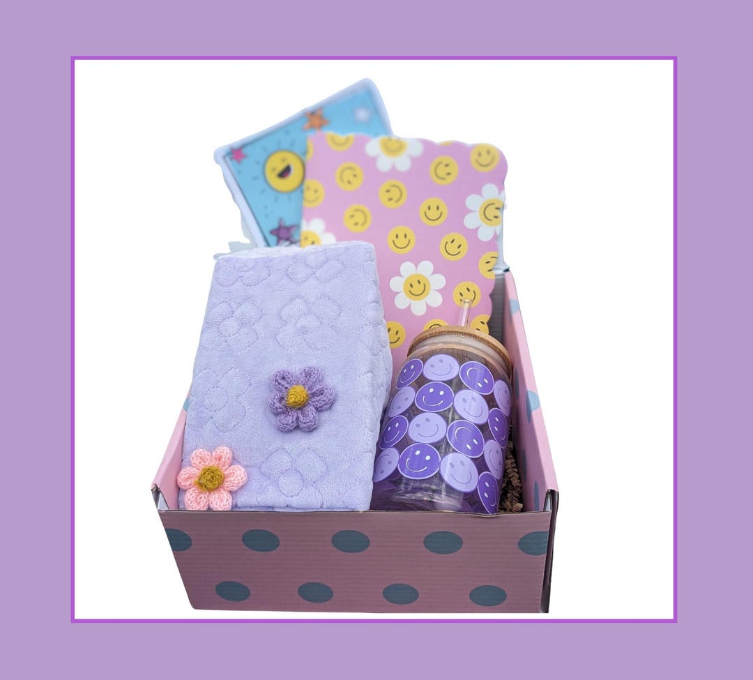 Gift Box for Women, Happy Face Smiley Friendship Gift, Birthday Gift ...