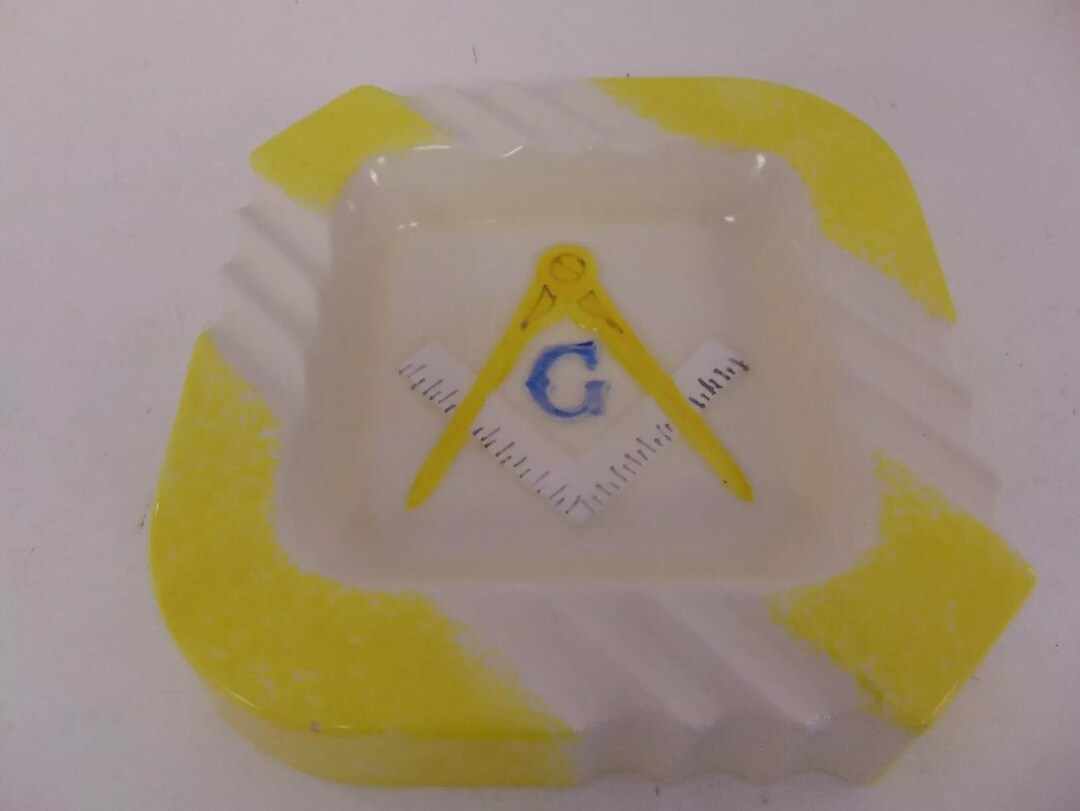 Vintage Masonic Free Mason 6 1/2 Ceramic Ashtray White & Yellow JC283-7 ...